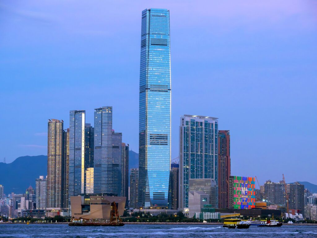 This Hotel Has the World’s Highest Swimming Pool — Here’s What It’s ...